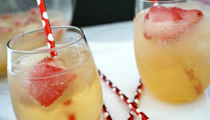 Simple Valentine's Day Punch Recipe! - LemonPeony