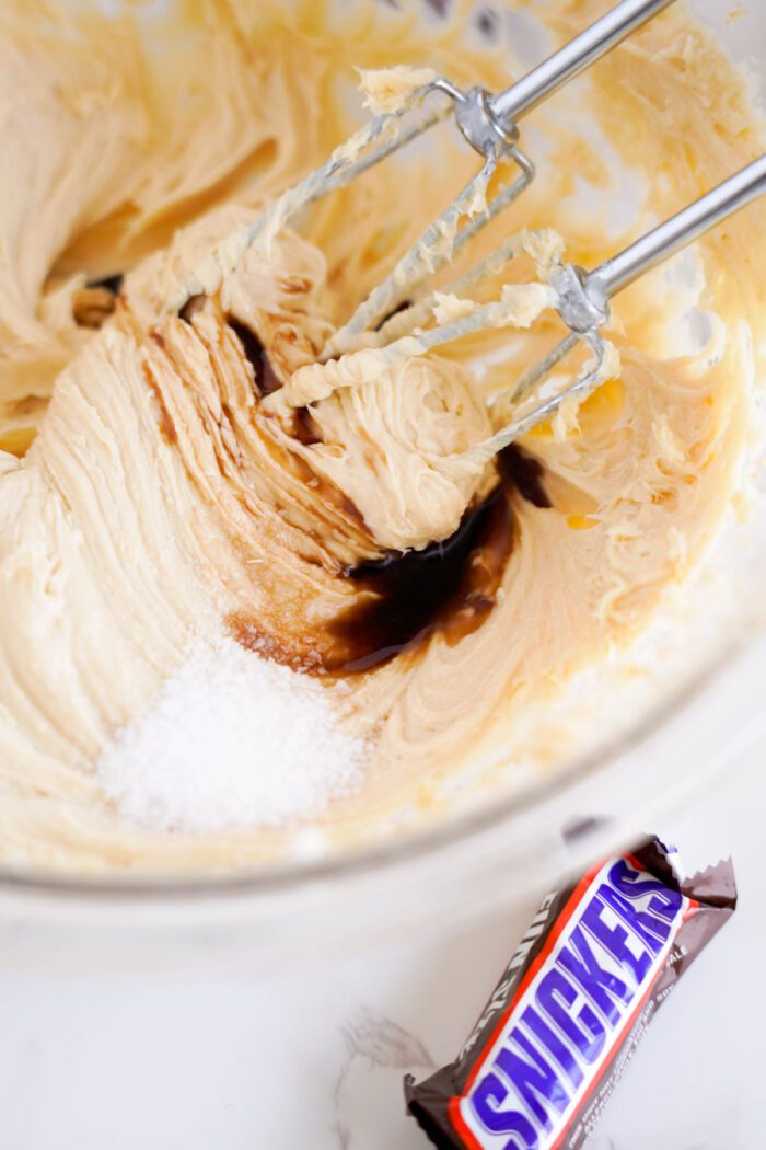 The Best Snickers Caramel Apple Dip Recipe - LemonPeony